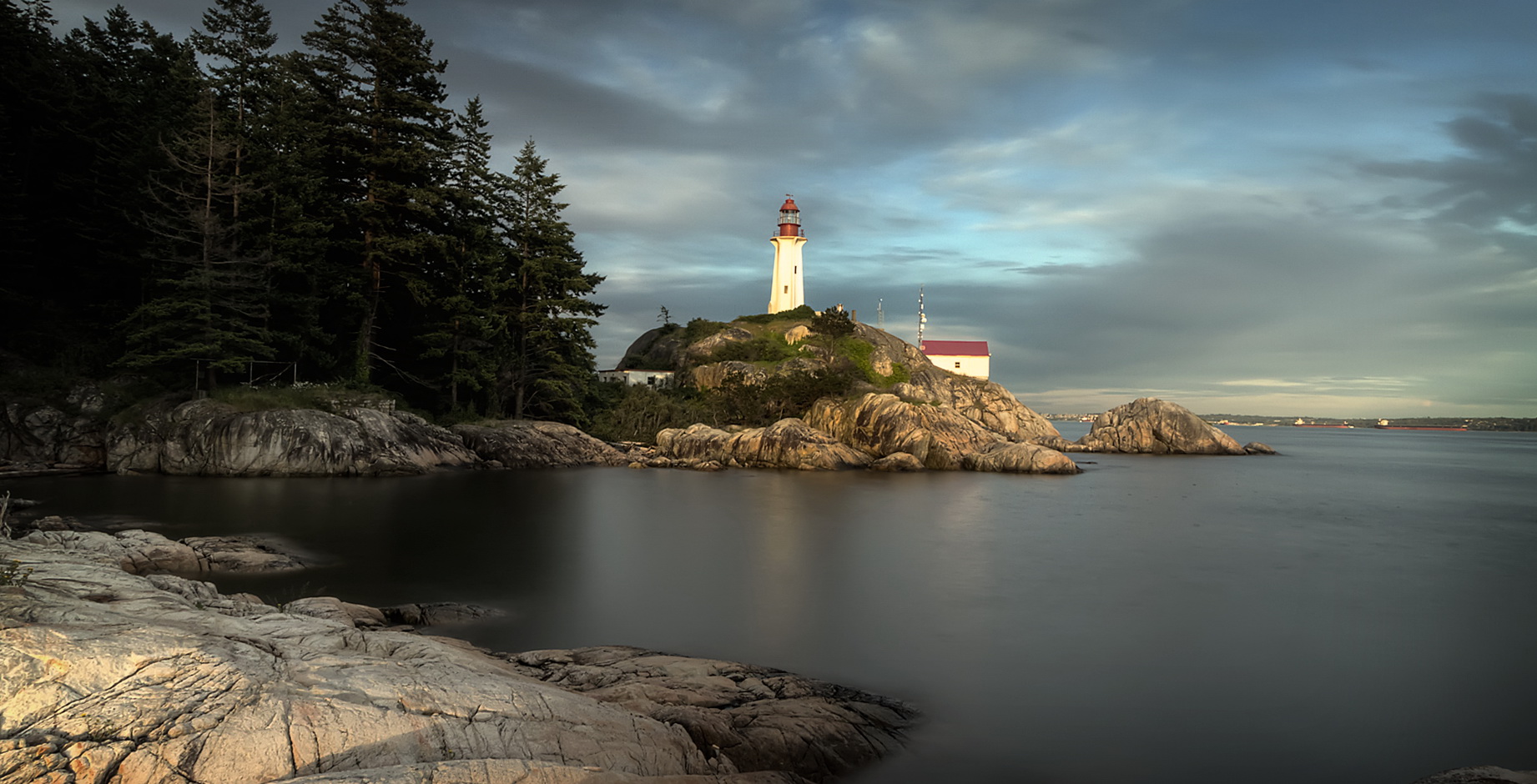 Парк Лайтхаус (Lighthouse Park)